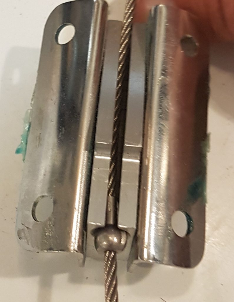 2mm – 2.5mm wire shank swage ball – Essex Rigging